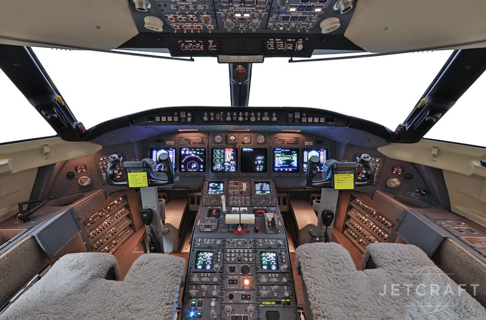 2004 Bombardier Challenger 604 S/N 5562 | Jetcraft